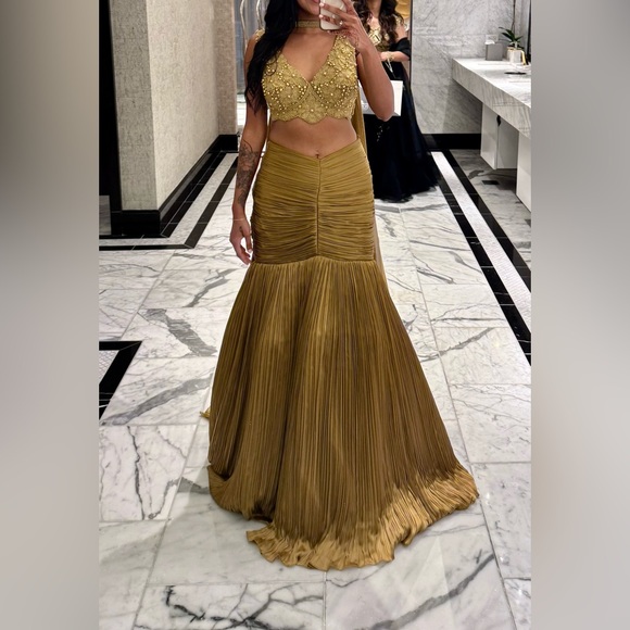 Lehengas | Mermaid Style Lehenga 3 Pieces Pleated Mermaid Skirt Blouse ...